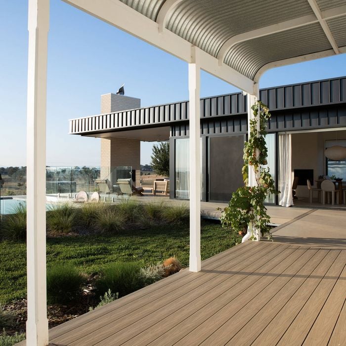 Ekodeck 137 x 23mm 5.4m Backbeach/Leatherwood Designer Series Composite ...