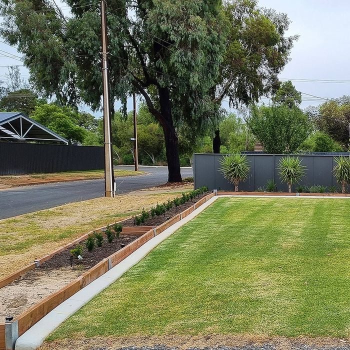 Jack 50 x 450mm Galvanised Steel Retain It Corner Post Upright Sleeper ...