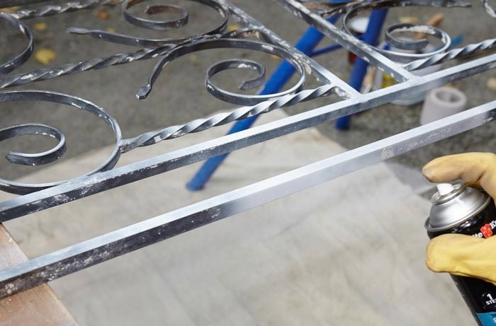 How To Paint Metal - D.I.Y. Advice - Bunnings Australia