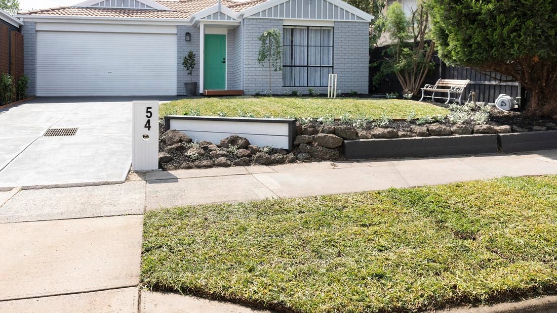 How To Lay Turf - Bunnings Australia