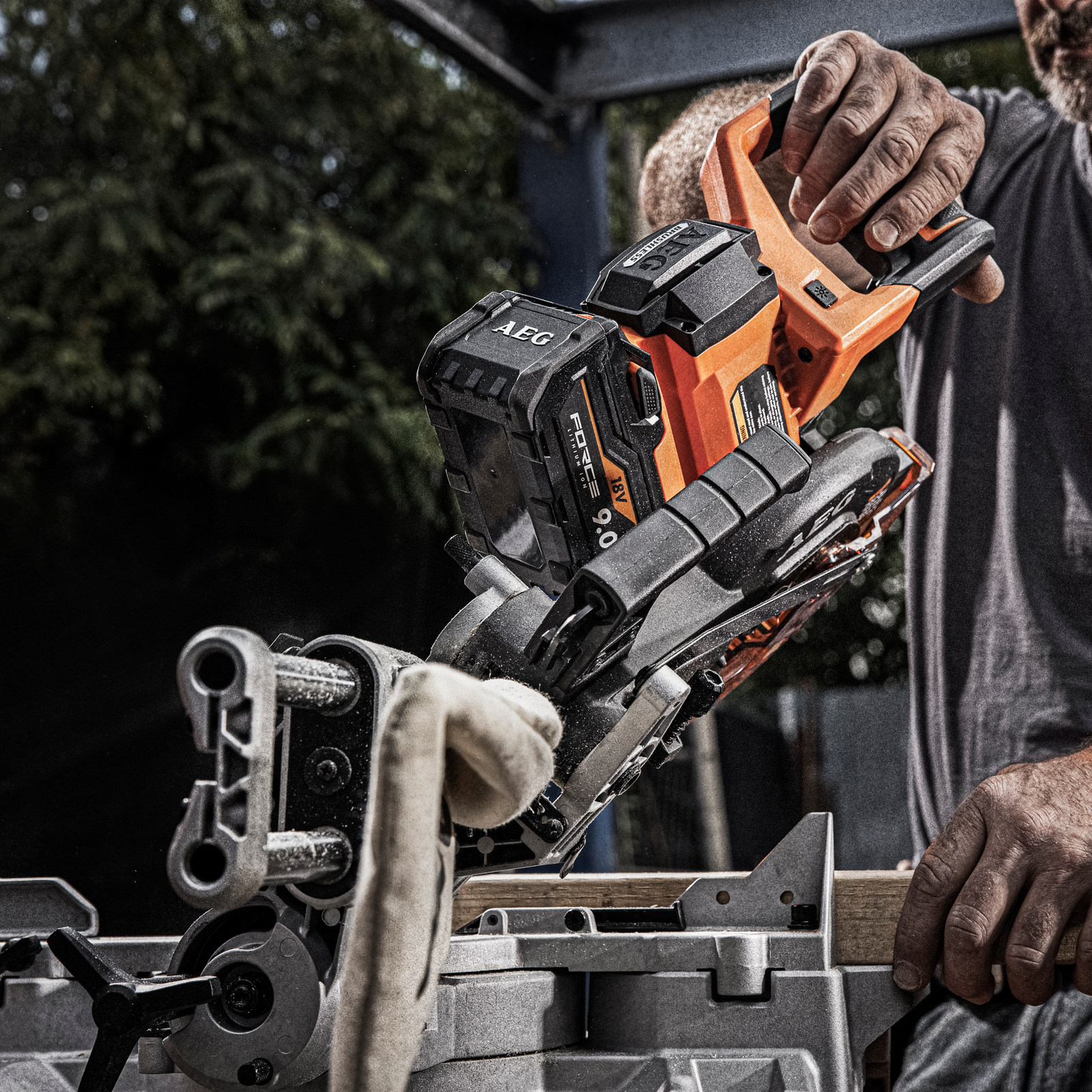 Bunnings aeg mitre saw store