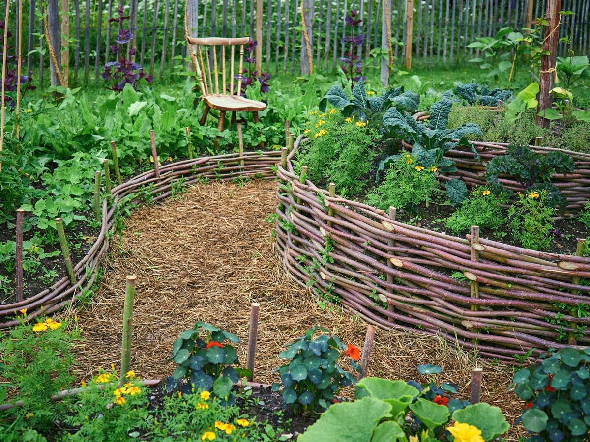 How To Make A No-dig Garden - Bunnings Australia
