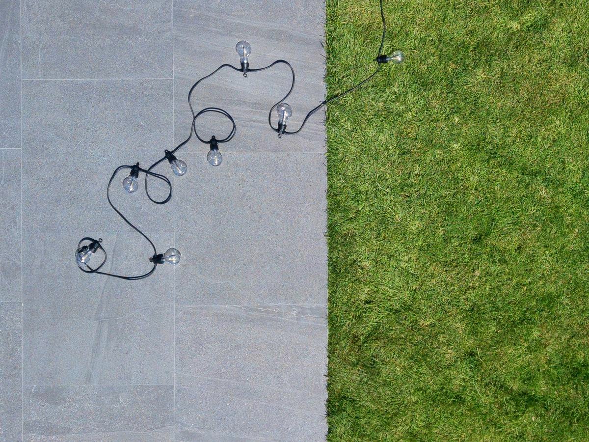 How To Decorate A Garden With Tuscan Path - Bunnings New Zealand