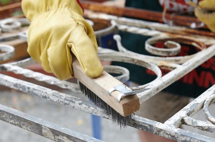 How To Paint Metal - D.I.Y. Advice - Bunnings Australia