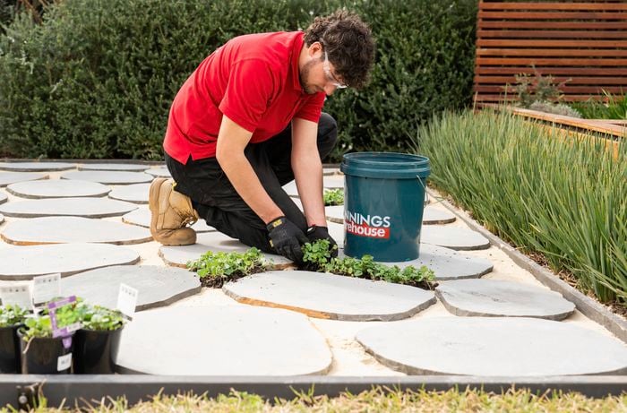 How To Use Stepping Stones To Create A Patio - Bunnings New Zealand