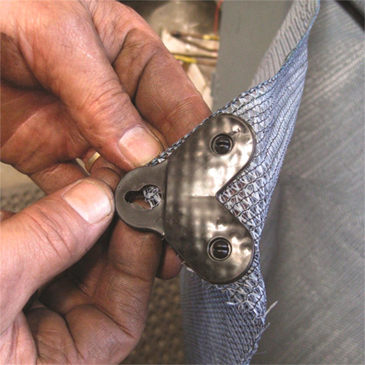 Icon Plastics 42mm Shade Clips - 12 Pack - Bunnings Australia