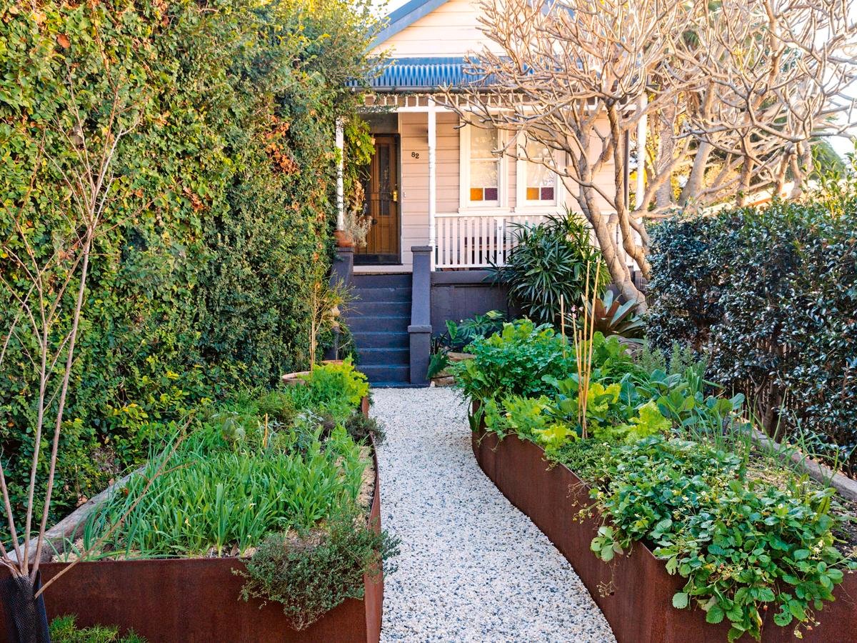 How To Create The Perfect Garden Path - Bunnings Australia