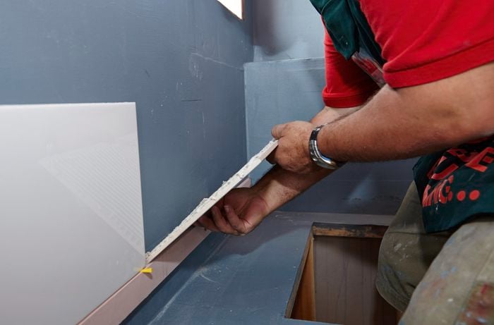 How To Tile a Bathroom Wall - Bunnings New Zealand