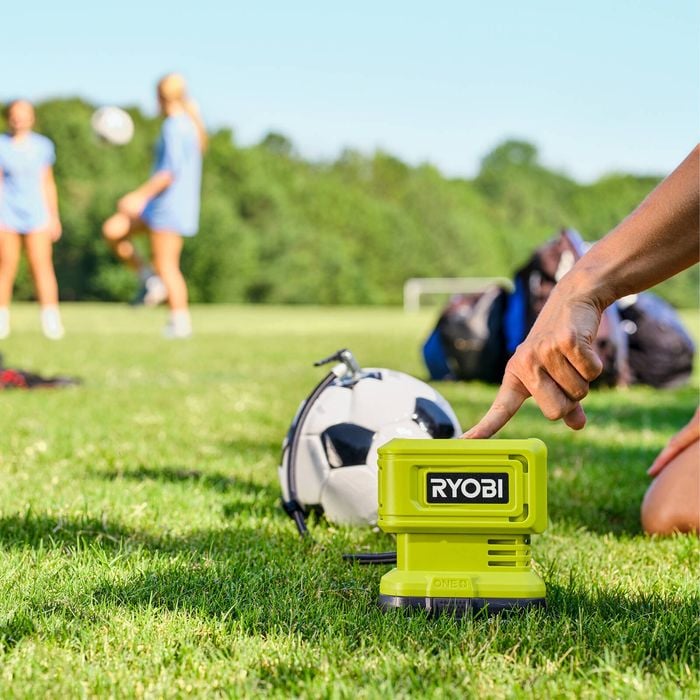 Bunnings ryobi tyre inflator store
