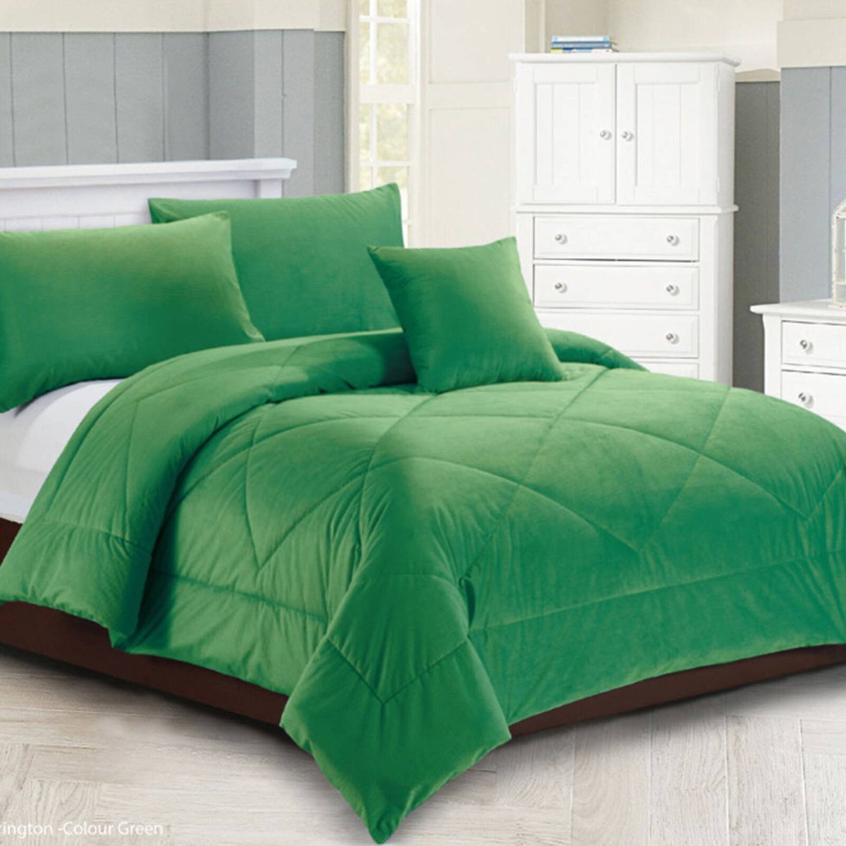 Georges Fine Linens Carrington Quilt / Comforter Set Green Queen ...