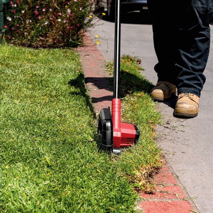 Ozito PXC 18V Cordless Lawn Edger 4.0Ah Kit PXLEK 1840 Bunnings Australia