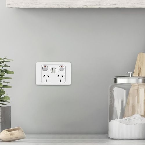 Deta Double Pole Double Power Point With 2.4A USB Charger - Bunnings ...
