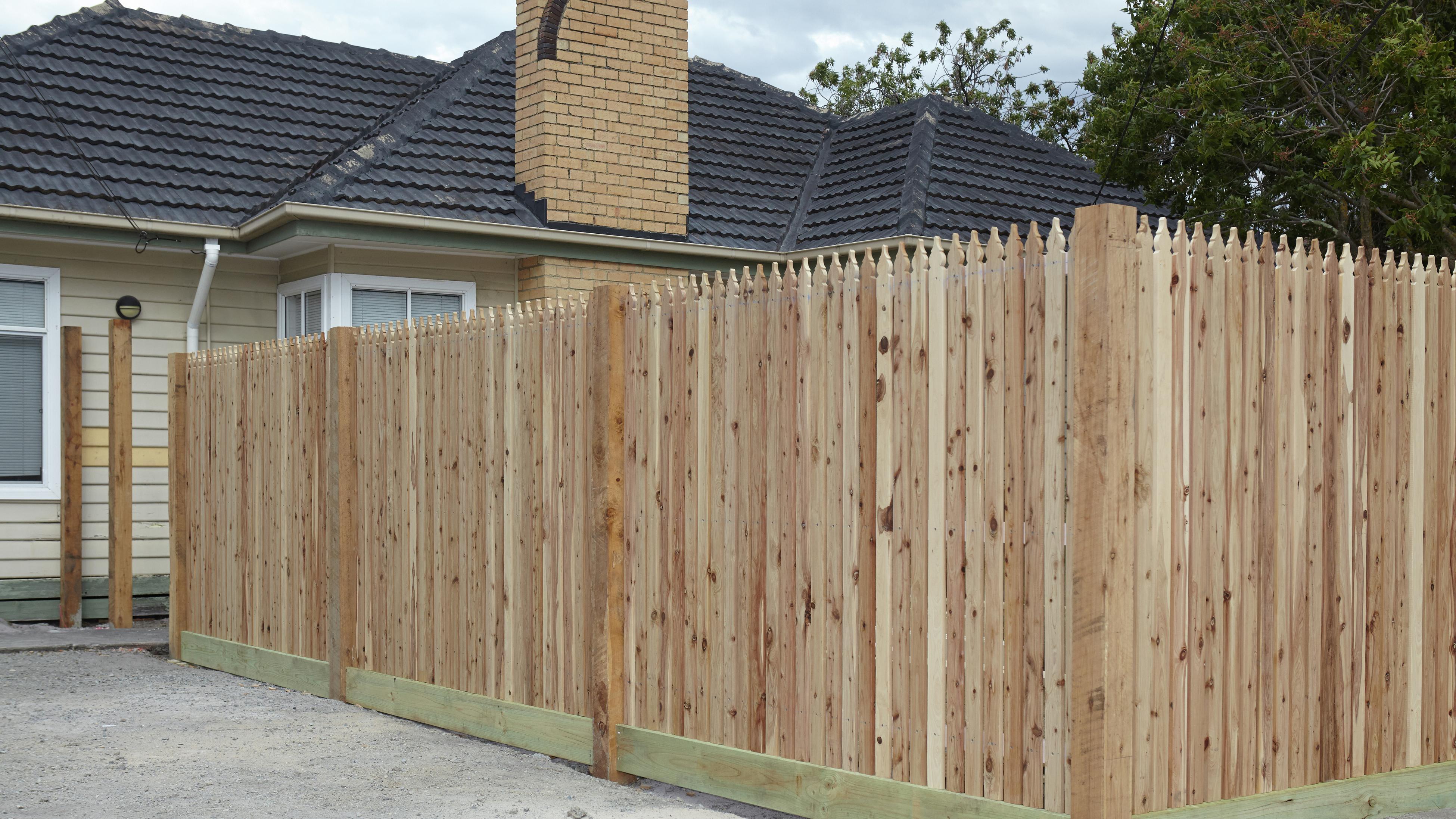 Bunnings fencing store