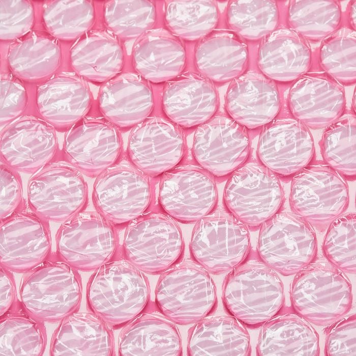 Wrap & Move 750mm x 25m Red Heavy Duty Bubble Wrap - Bunnings Australia