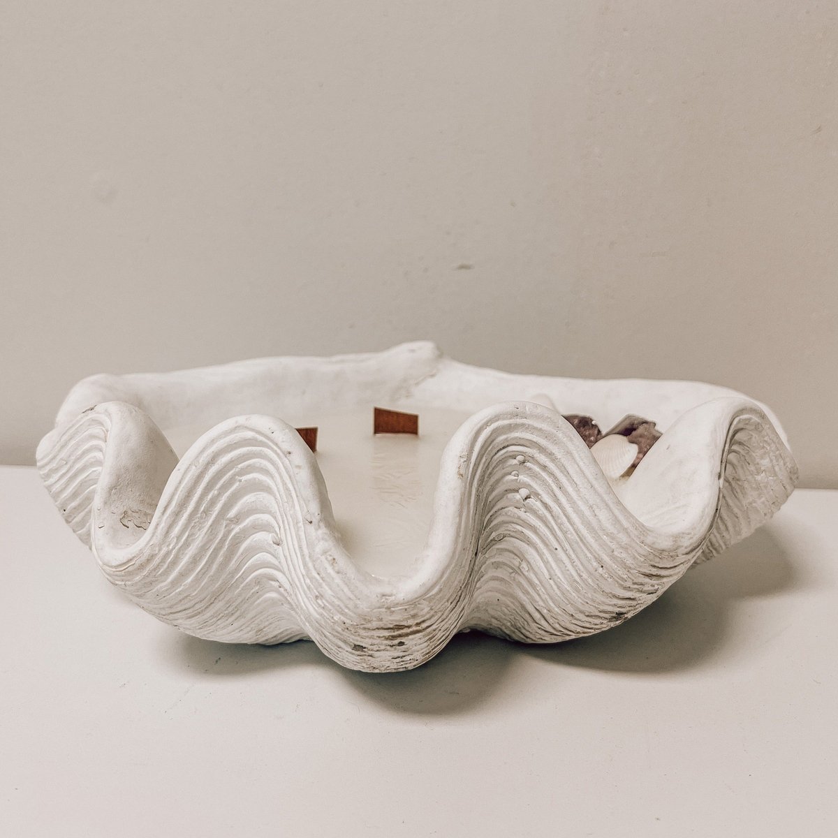 Black Raspberry & Vanilla Clam Shell Scented Soy Candle Infused With ...