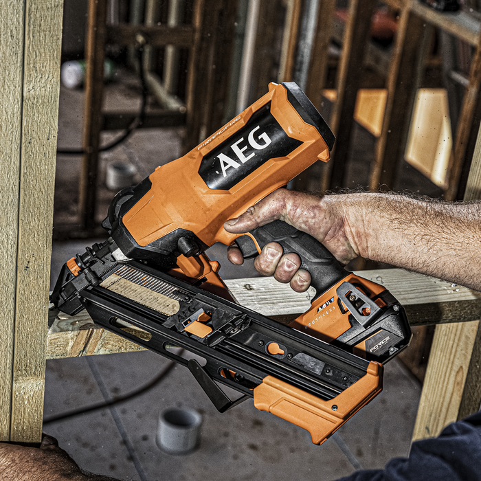 AEG 18V F-RAPID 10GA 30°-34° Framing Nailer 5Ah Kit - Bunnings Australia