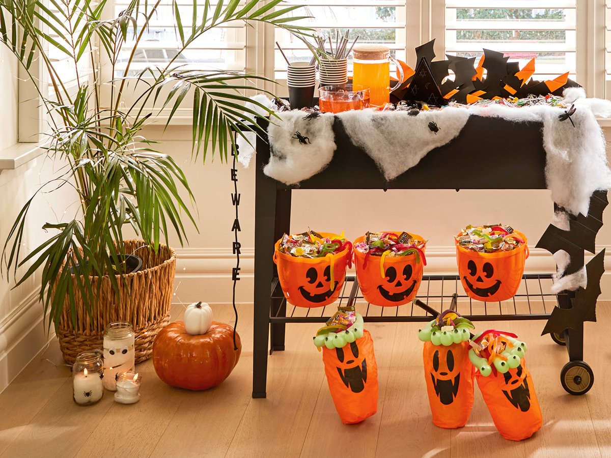 Halloween Craft Projects To Decorate Your Home - Bunnings Australia