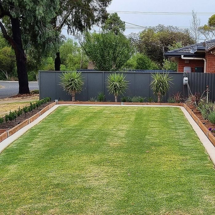 Jack 50 x 450mm Galvanised Steel Retain It Corner Post Upright Sleeper ...