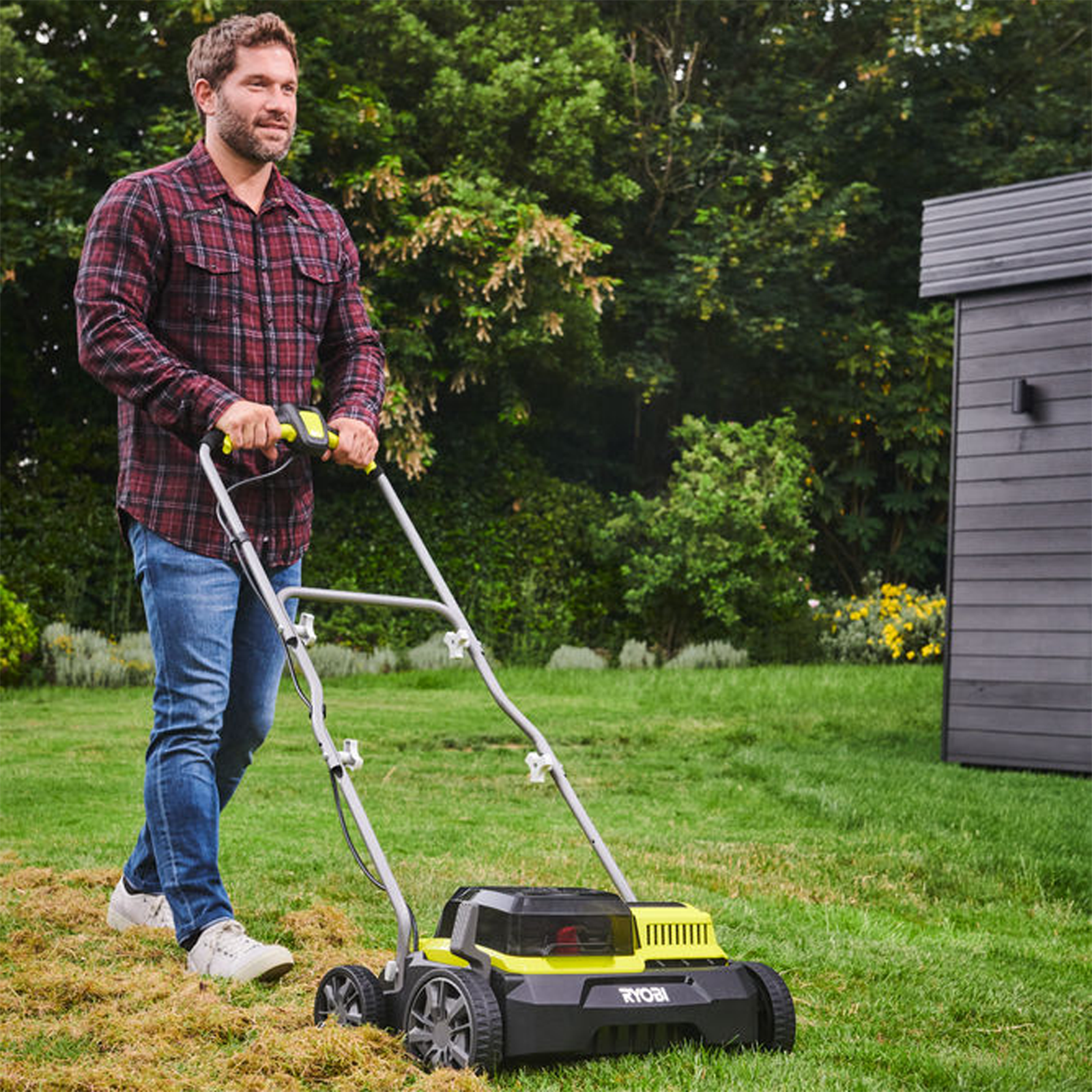 Lawn dethatcher bunnings store