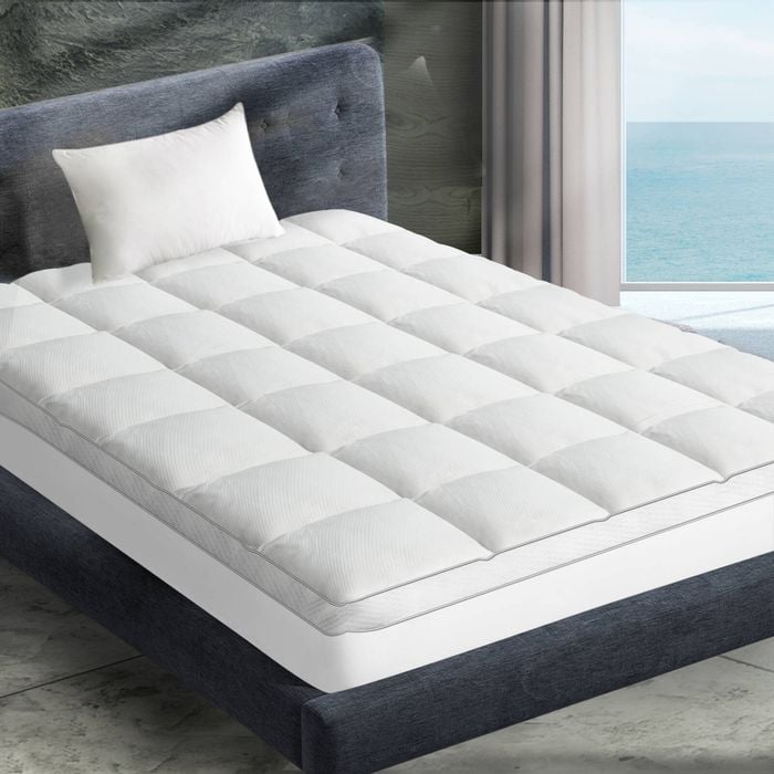 Dreamz 1000GSM Washable Fitted Mattress Topper 5CM Single - Bunnings ...