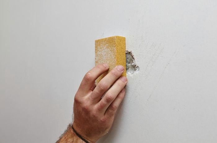 How To Patch Plaster - Bunnings Australia