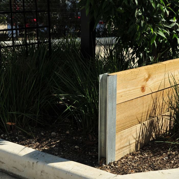 Jack 50 x 1100mm Galvanised Steel Retain It Joiner Post Upright Sleeper ...