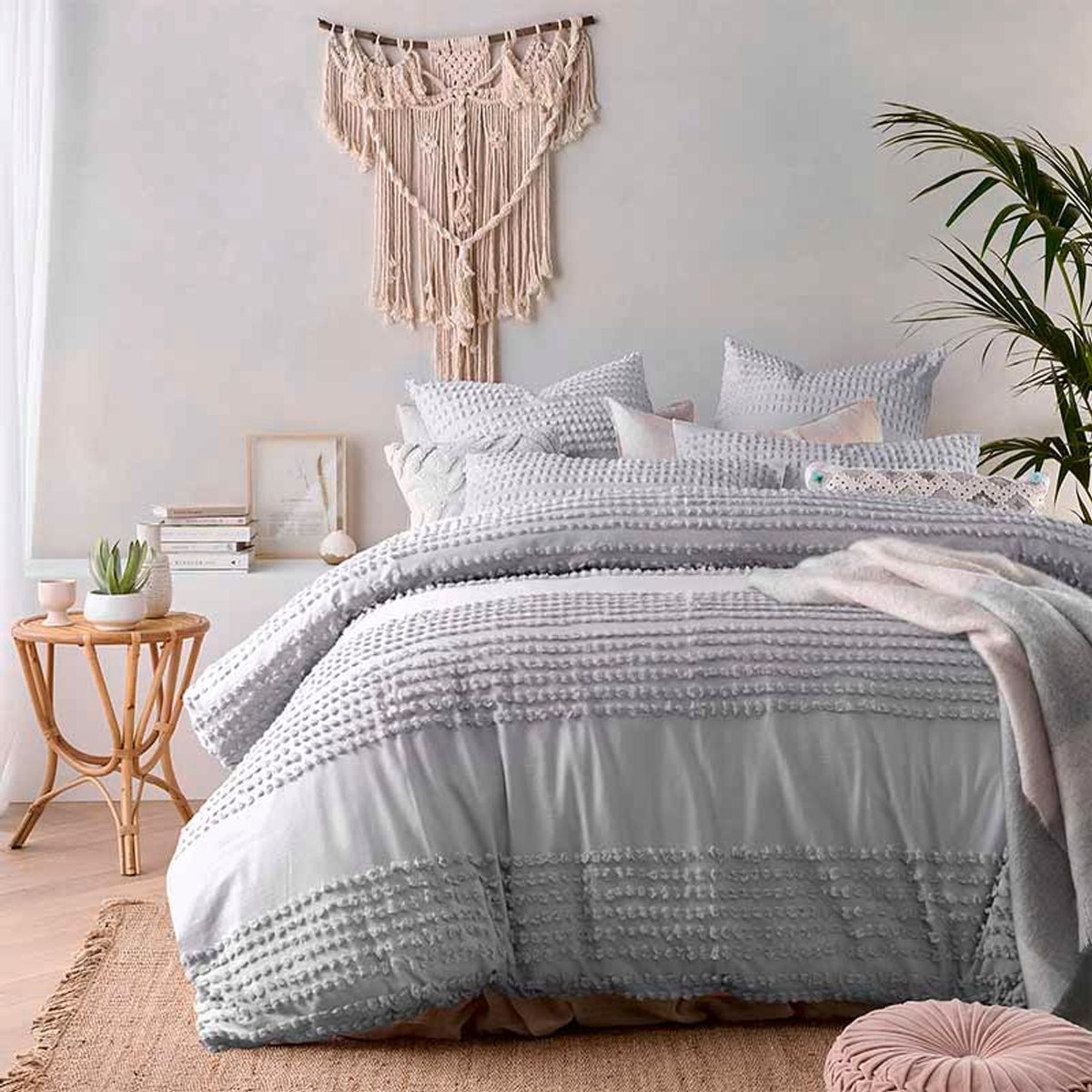 Vintage Design Betty Single Quilt Cover Set - Bunnings Australia