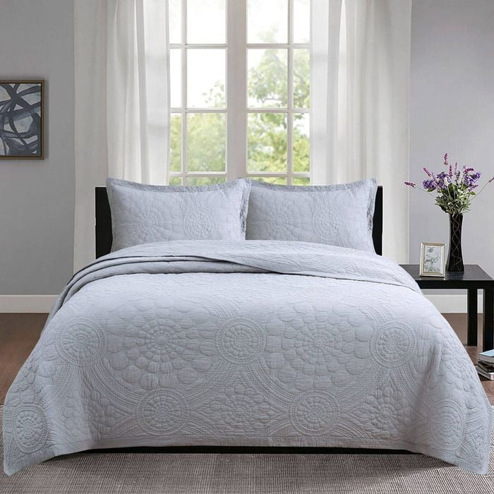 Bloomington 100% Cotton Lightly Quilted Coverlet Set Unity Silver Queen ...