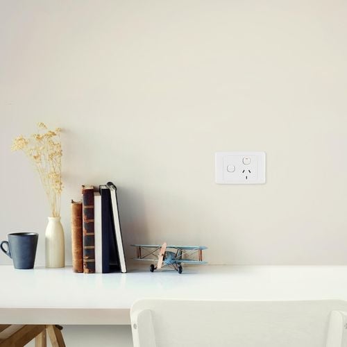 DETA Single Power Point with Extra Switch - Bunnings Australia