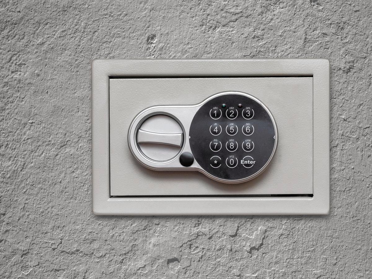 Safes & Lock Boxes - Bunnings Australia