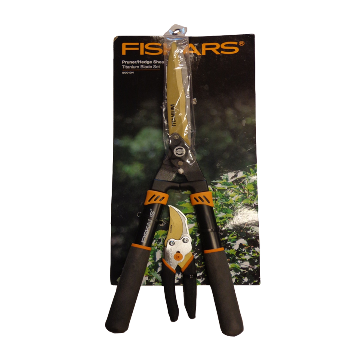 Fiskars Hedge Shears & Secateur Set - Bunnings New Zealand