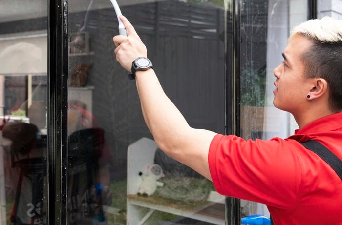 How To Clean Windows - Bunnings Australia