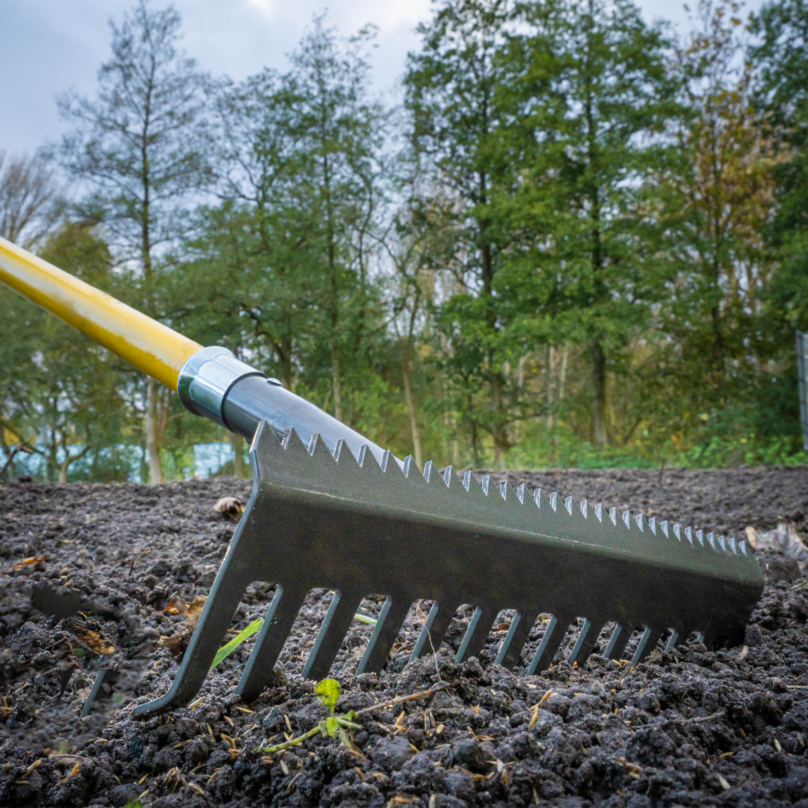 Roughneck Sharp Edge Soil Rake Bunnings New Zealand