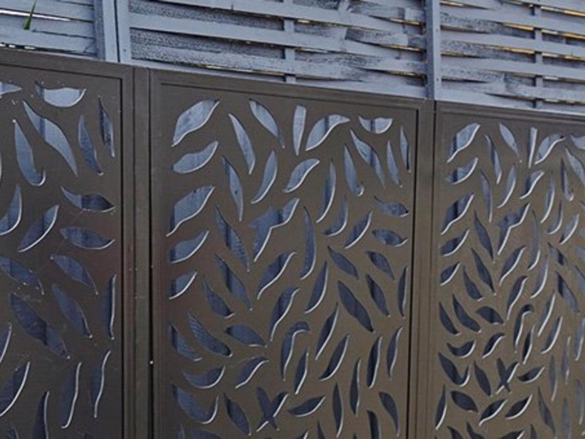 How To Install An Outdoor Screen Panel - Bunnings Australia