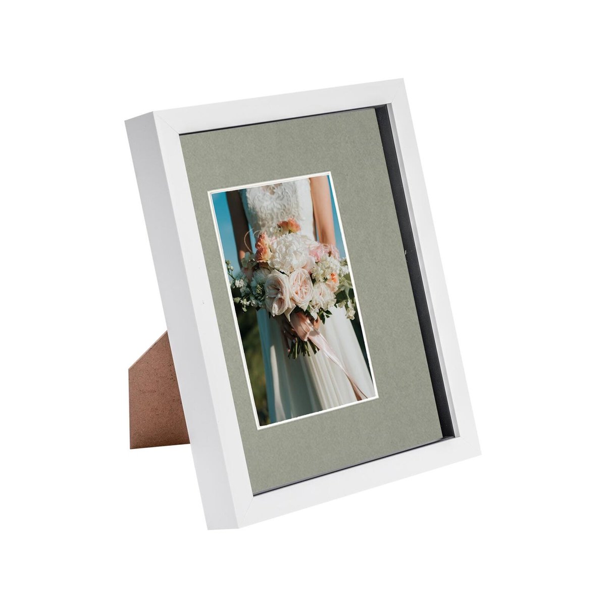 Nicola Spring 8" x 10" White 3D Box Photo Frame - 4" x 6" Mount ...