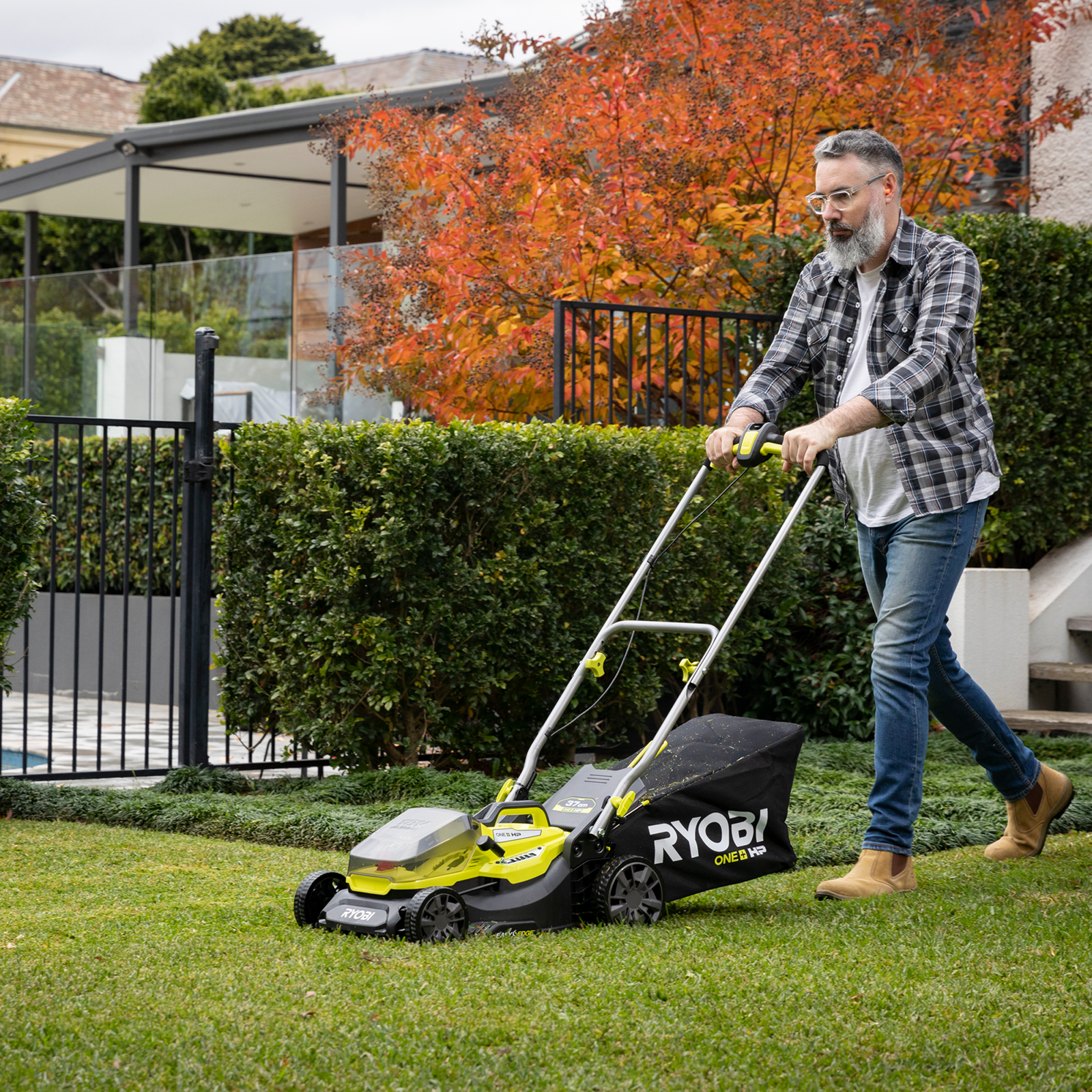 Ryobi 18V ONE 37cm HP Brushless Lawn Mower 4.0Ah Kit Bunnings Australia
