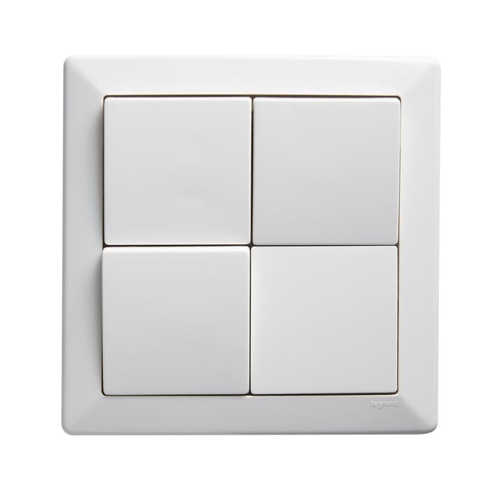 HPM 10A Como 3 Gang Vertical Switch - Bunnings Australia