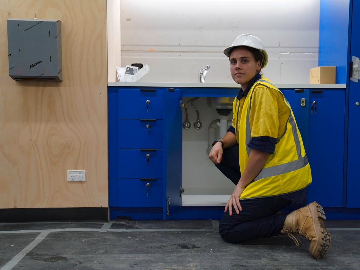 Training An Apprentice: Tips For Supporting Your Apprentice - Bunnings ...