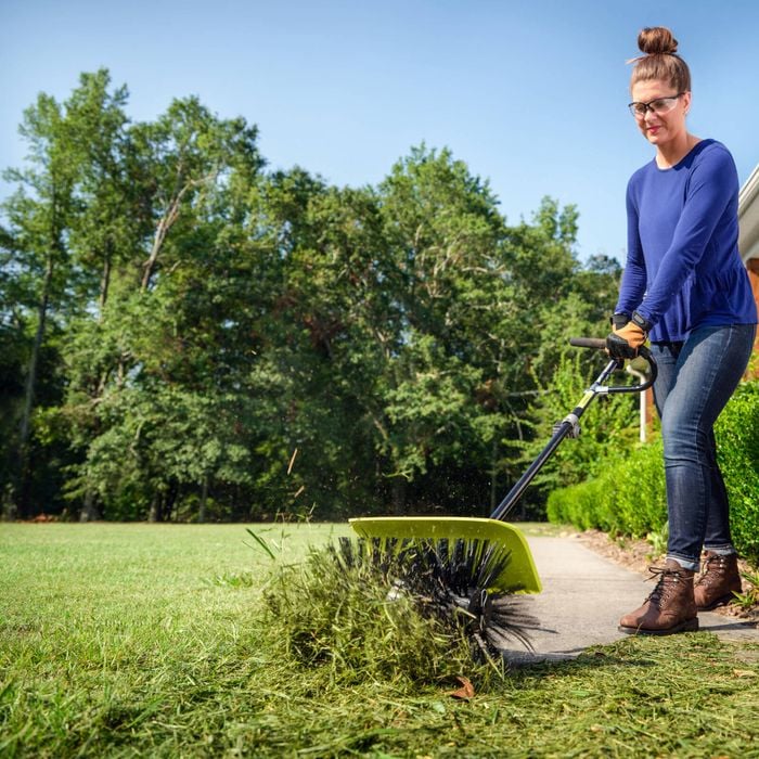 Ryobi Expand-IT™Sweeper Attachment - Bunnings Australia