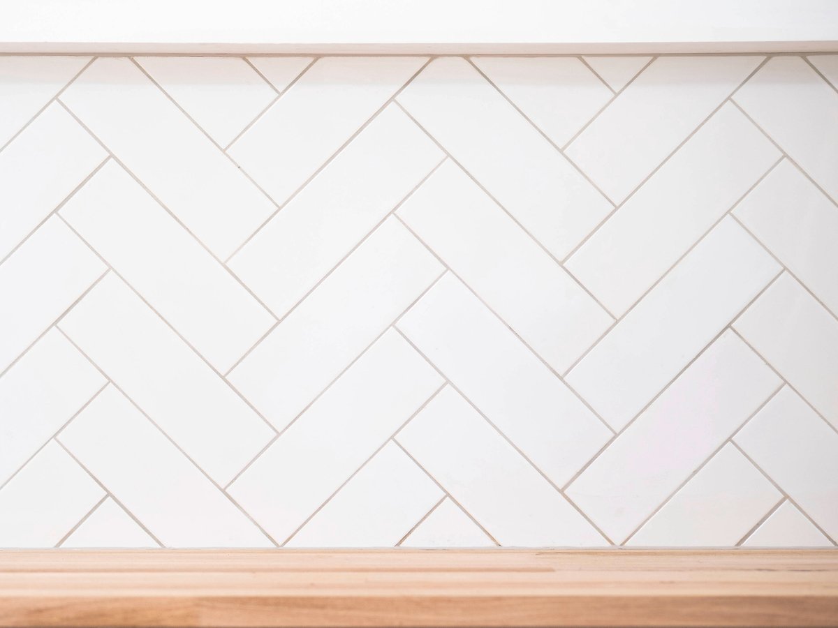 How To Lay a Herringbone Pattern - Bunnings Australia