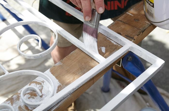 How To Paint Metal - D.I.Y. Advice - Bunnings Australia