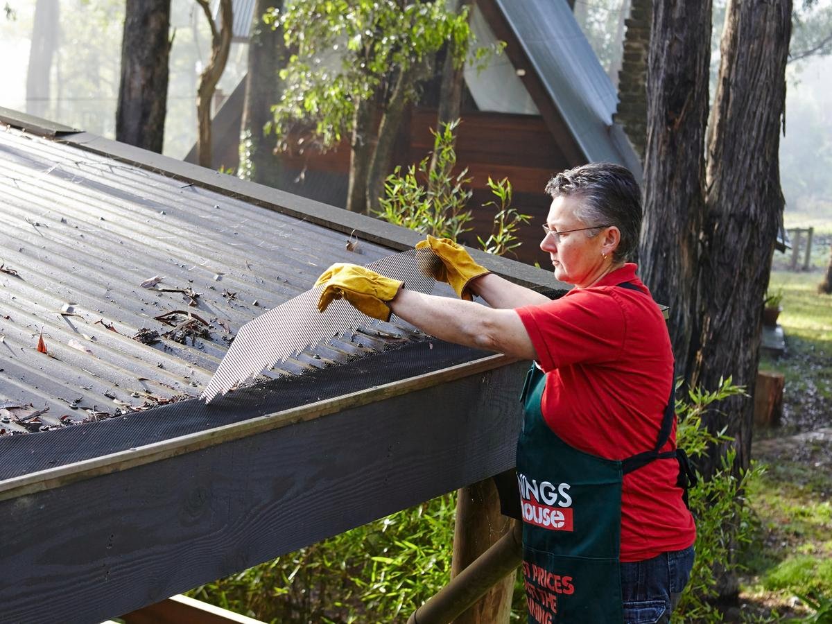 How To Choose Fire-Resistant Gutter Guards - Bunnings Australia