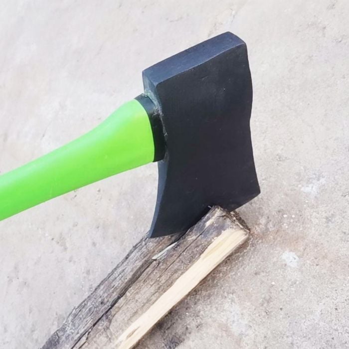 Saxon 1.8kg 4lb Fibreglass Axe - Bunnings Australia