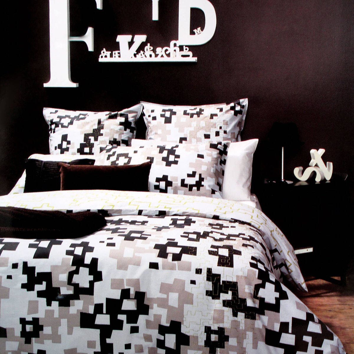 Retro Home Fox Thyme 5 Pce Quilt Cover Set Pack Queen - Bunnings Australia