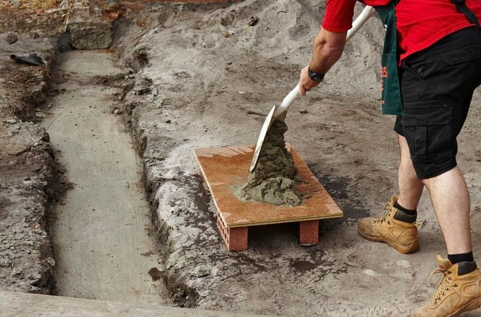 How To Mix Mortar - D.I.Y. Advice - Bunnings Australia