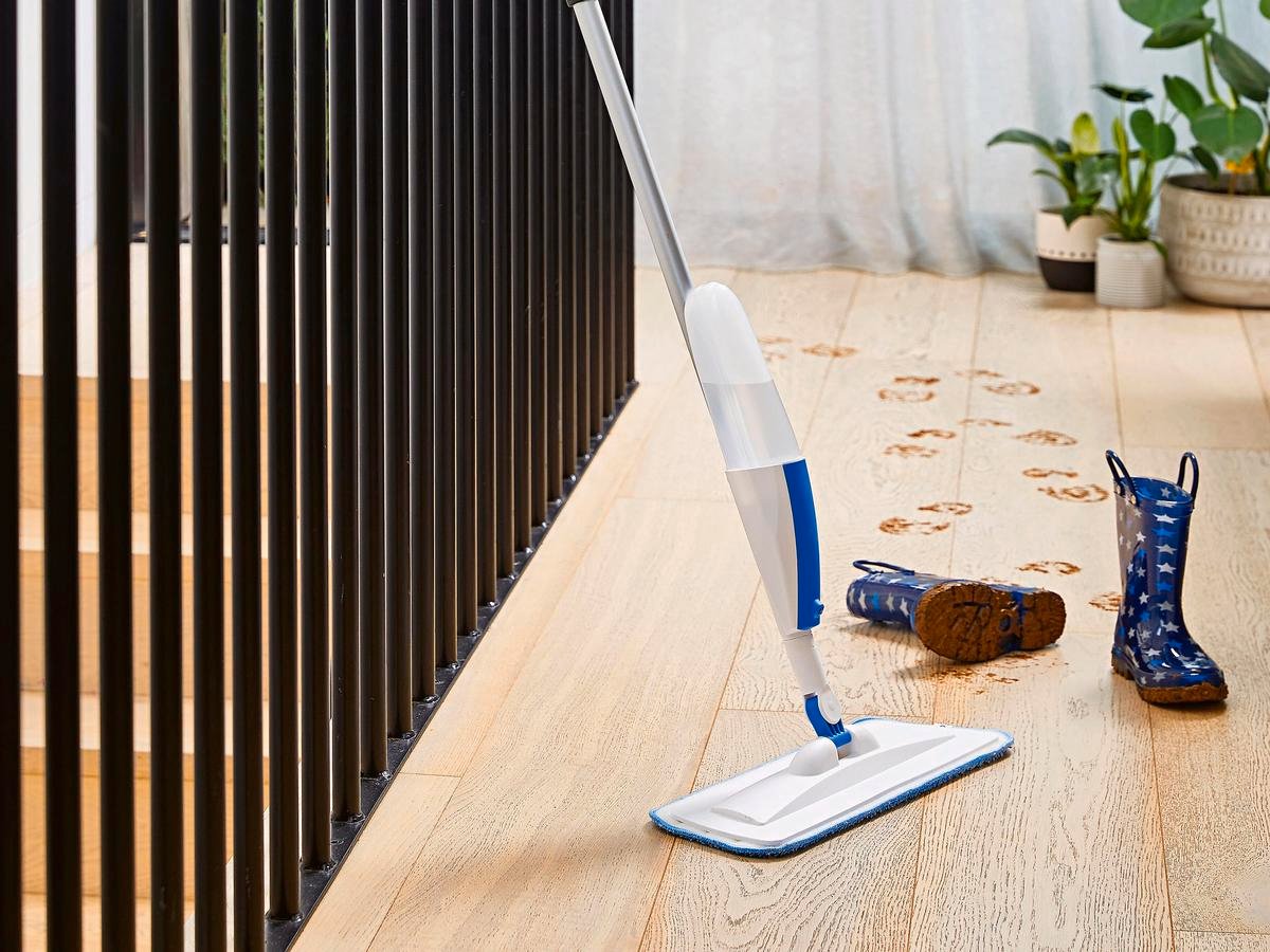 How To Use An Oates Spray Mop For Sparkling Floors - Bunnings Australia