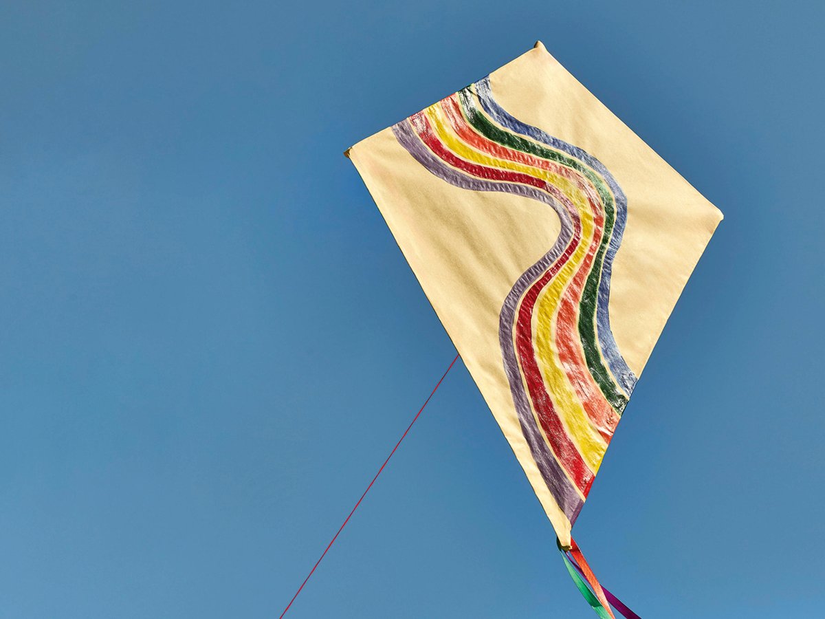 How To Make A Kite With A Retro Rainbow Design - Bunnings Australia