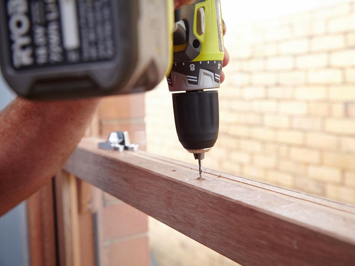 How To Install Sash Window Locks - Bunnings Australia