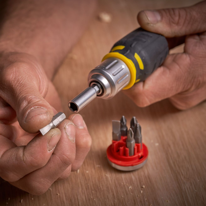 Stanley FatMax Stubby Ratchet Screwdriver and 6 Piece Hexagon Bit Set ...