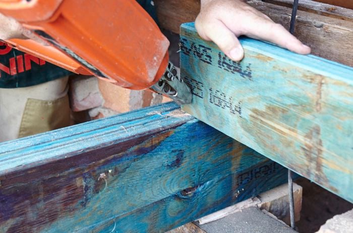 How To Install a Subfloor - Bunnings New Zealand